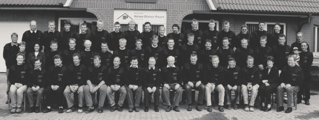 Poort-Bau: Geschichte, Team und Karriere